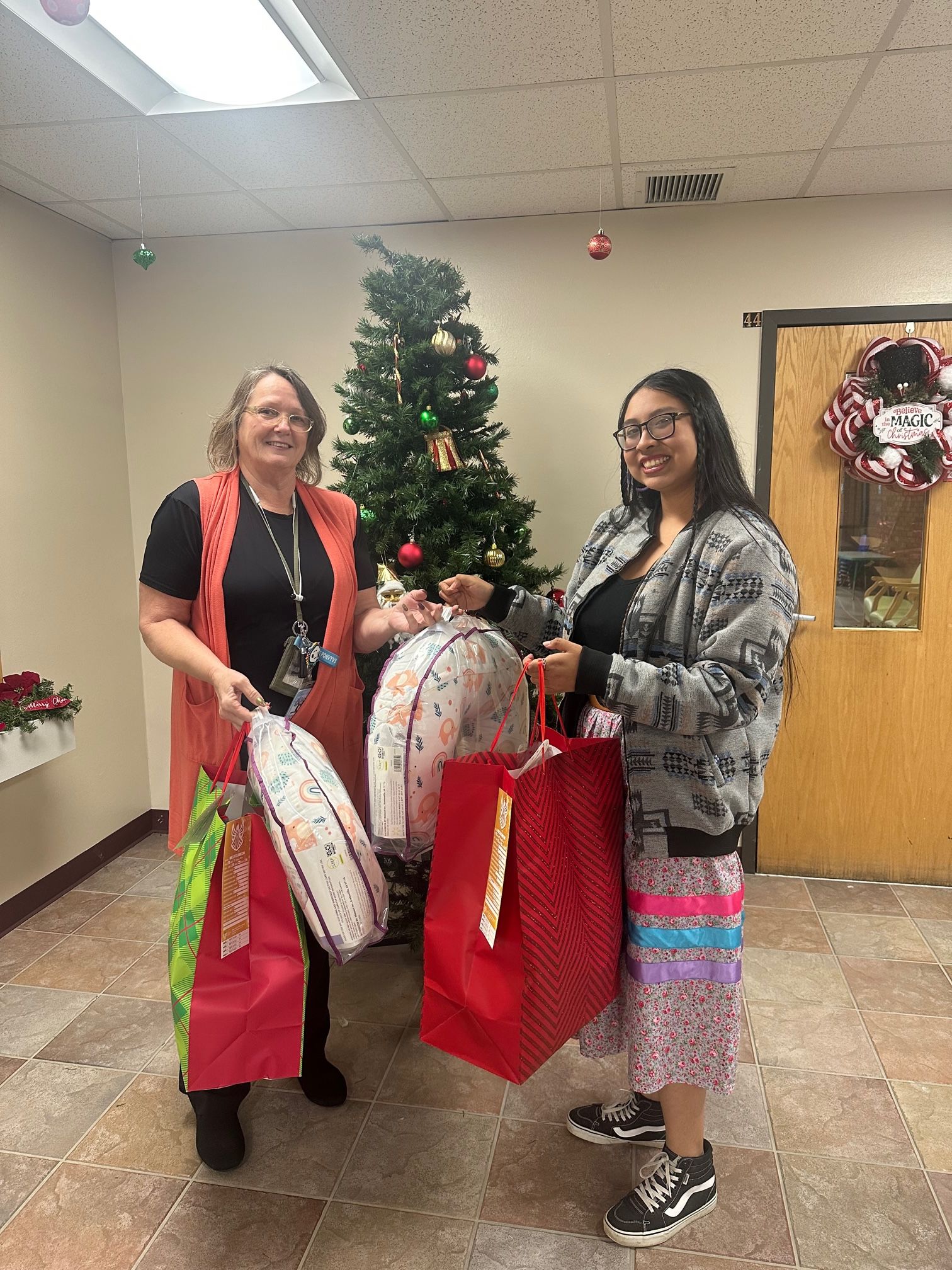 Mvskoke Nation Youth Council Gives Back Through Angel Tree Project ...